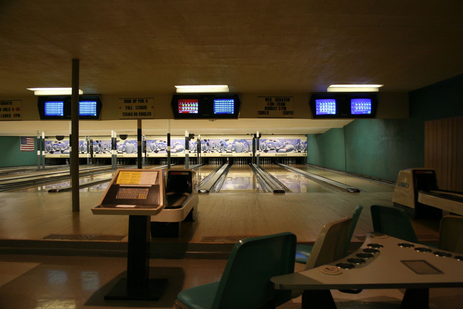Locations Hub - Rose Bowl Lanes