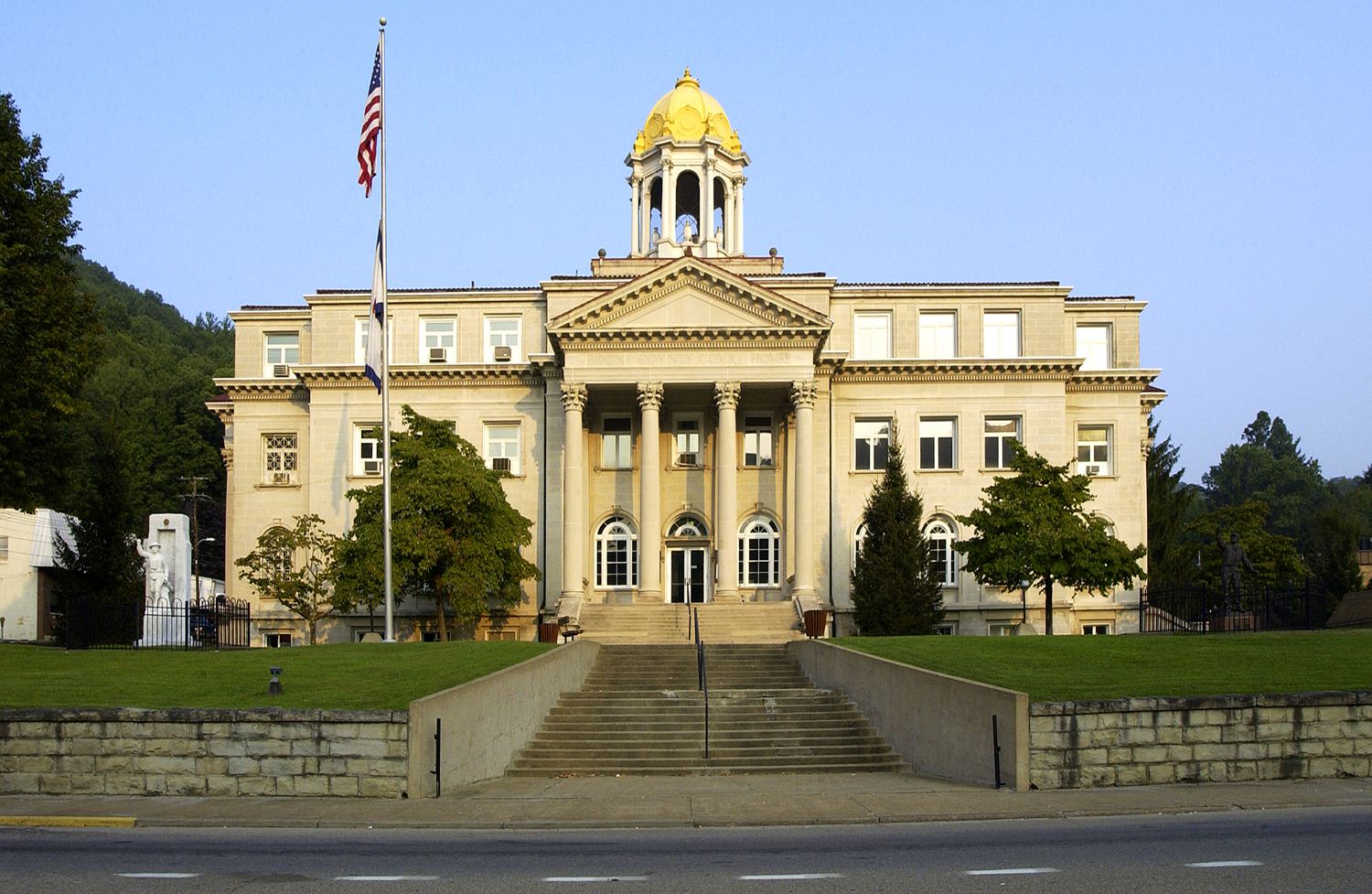 Locations Hub - Boone County Courthouse