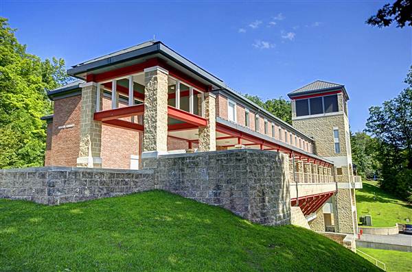 Locations Hub - DAVIS & ELKINS COLLEGE - Booth Library