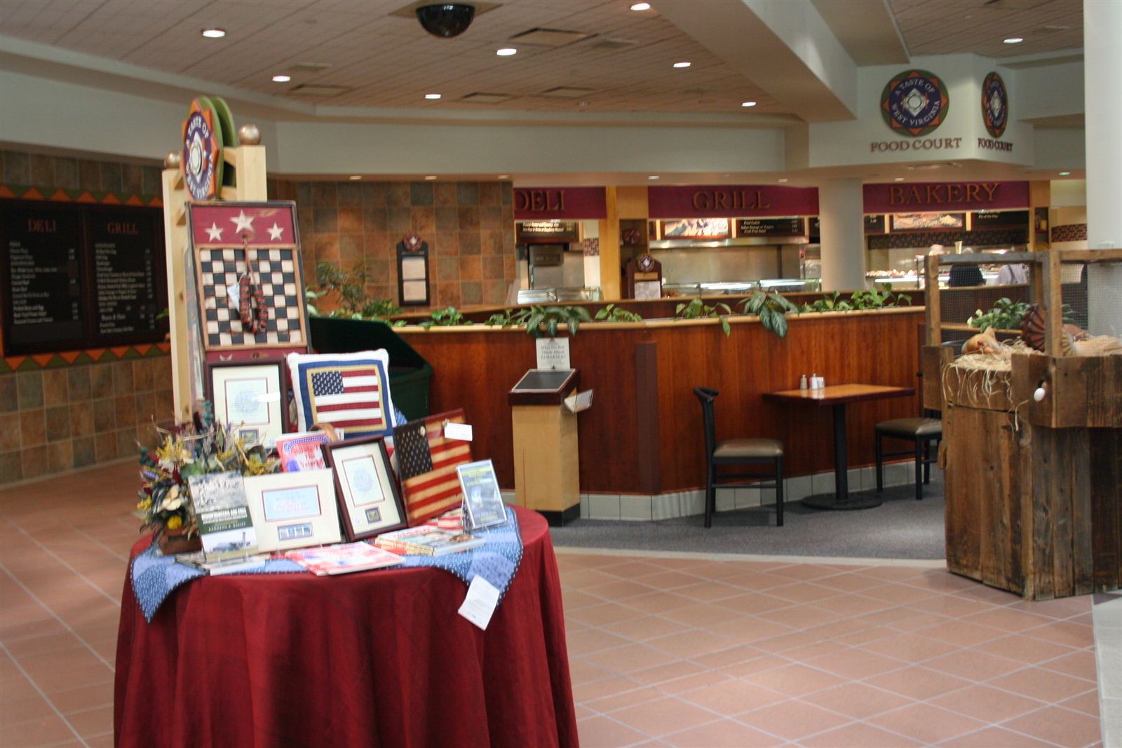 Locations Hub - Tamarack - Food Court