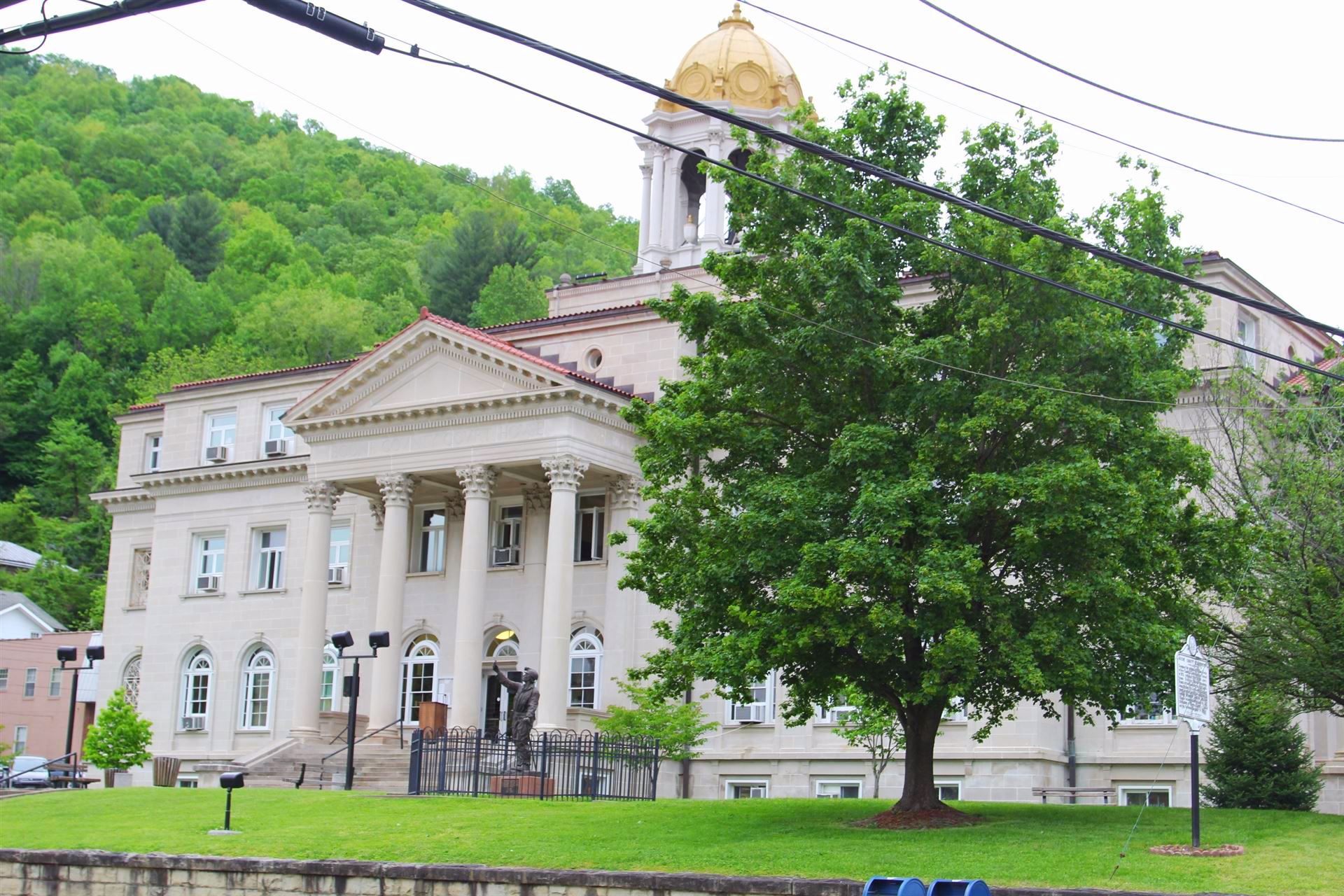 Locations Hub - Boone County Courthouse
